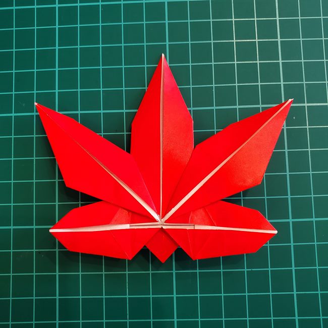 紅葉もみじの折り紙 難しい作り方｜上級者向けの折り方に挑戦！│子供と楽しむ折り紙・工作